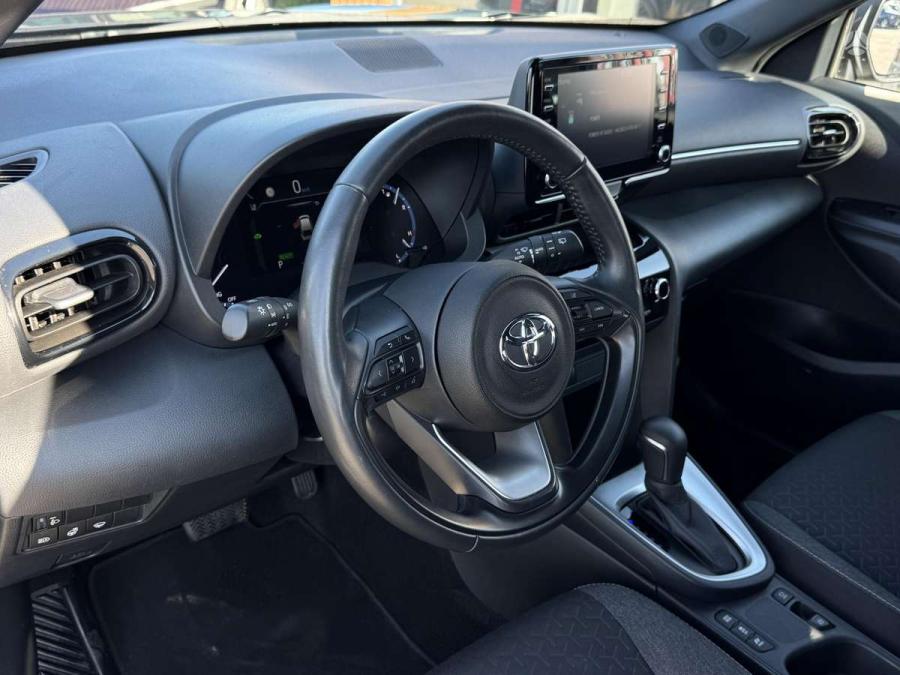 Черный Тойота Yaris Cross 2023 в Вильнюс, объемом двигателя 1.50 л и пробегом 55 тыс. км за 19690 €, фото 19 на AUTOMOTO.COM.LV