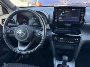 Черный Тойота Yaris Cross 2023 в Вильнюс, объемом двигателя 1.50 л и пробегом 55 тыс. км за 19690 €, фото 27 на AUTOMOTO.COM.LV