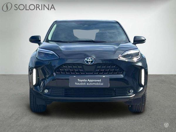 Melns Toyota Yaris Cross 2023 Klaipėda, ar dzinēja tilpumu 1.49 L un nobraukumu 33 tūkst. km par 25900 €, foto 6 vietnē AUTOMOTO.COM.LV