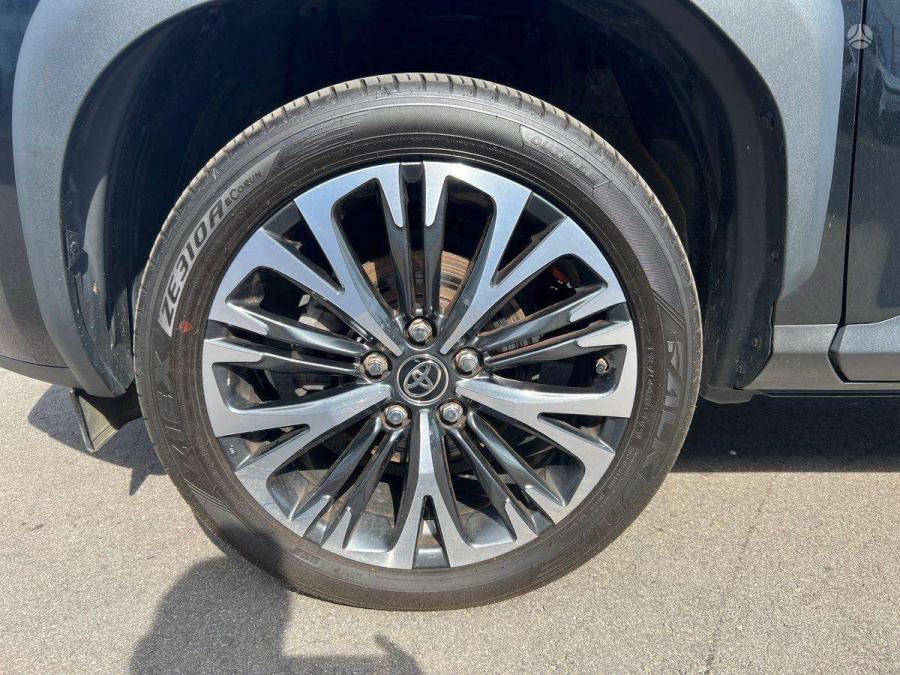 Melns Toyota Yaris Cross 2023 Klaipėda, ar dzinēja tilpumu 1.49 L un nobraukumu 33 tūkst. km par 25900 €, foto 16 vietnē AUTOMOTO.COM.LV