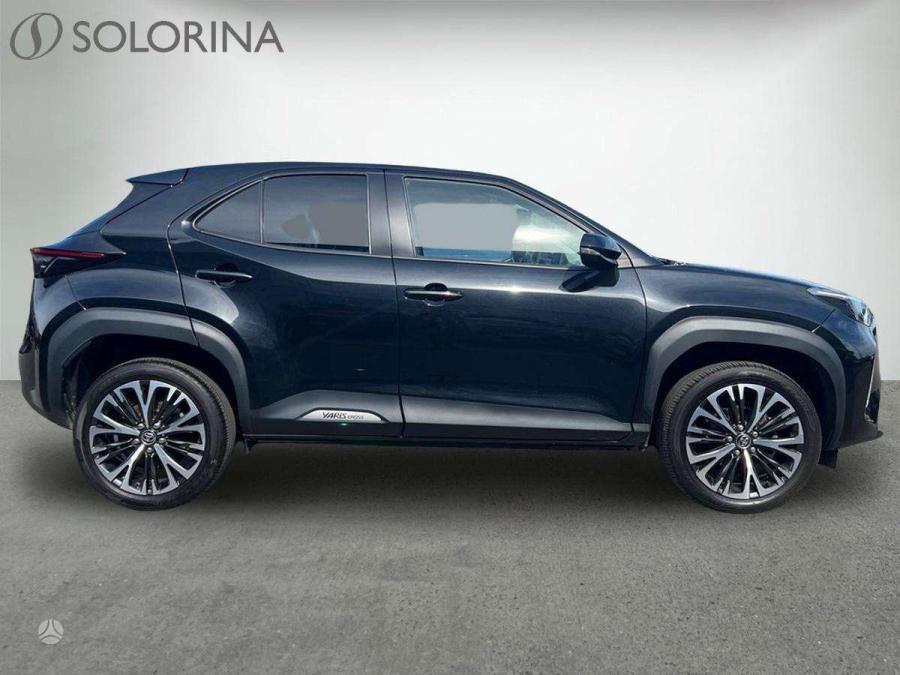 Melns Toyota Yaris Cross 2023 Klaipėda, ar dzinēja tilpumu 1.49 L un nobraukumu 33 tūkst. km par 25900 €, foto 17 vietnē AUTOMOTO.COM.LV