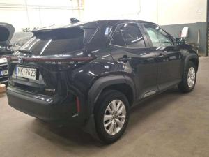 Melns Toyota Yaris Cross 2023 Viļņa, ar dzinēja tilpumu 1.50 L un nobraukumu 151 tūkst. km par 16950 €, foto 4 vietnē AUTOMOTO.COM.LV