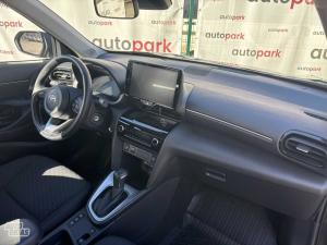 Черный Тойота Yaris Cross 2024 в Вильнюс, объемом двигателя 1.50 л и пробегом 33 тыс. км за 21400 €, фото 8 на AUTOMOTO.COM.LV