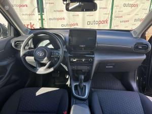 Черный Тойота Yaris Cross 2024 в Клайпеда, объемом двигателя 1.49 л и пробегом 33 тыс. км за 21400 €, фото 9 на AUTOMOTO.COM.LV