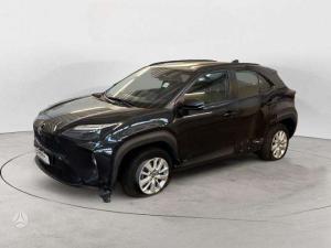 Black Toyota Yaris Cross 2024 in Taurage, with an engine capacity of 1.49 L and mileage of 52 thousand km for 13499 €, photo  on AUTOMOTO.COM.LV