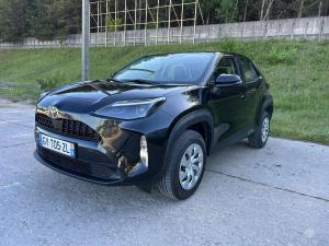 Черный Тойота Yaris Cross 2024 в Вильнюс, объемом двигателя 1.50 л и пробегом 30 тыс. км за 19300 €, фото 3 на AUTOMOTO.COM.LV