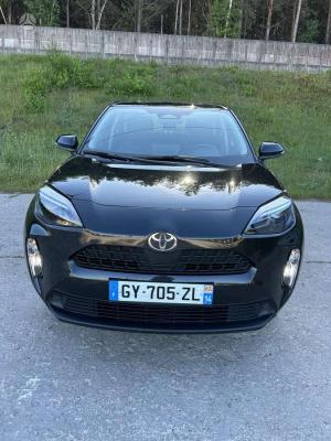 Черный Тойота Yaris Cross 2024 в Вильнюс, объемом двигателя 1.50 л и пробегом 30 тыс. км за 19300 €, фото 4 на AUTOMOTO.COM.LV