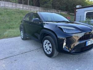 Черный Тойота Yaris Cross 2024 в Вильнюс, объемом двигателя 1.50 л и пробегом 30 тыс. км за 19300 €, фото 5 на AUTOMOTO.COM.LV