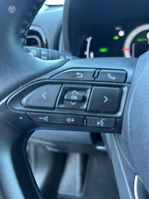 Черный Тойота Yaris Cross 2024 в Вильнюс, объемом двигателя 1.50 л и пробегом 30 тыс. км за 19300 €, фото 17 на AUTOMOTO.COM.LV