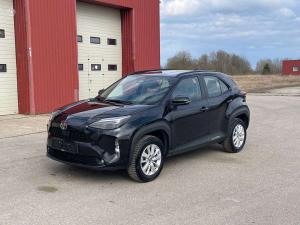 Черный Тойота Yaris Cross 2024 в Вильнюс, объемом двигателя 1.49 л и пробегом 40 тыс. км за 19500 €, фото  на AUTOMOTO.COM.LV