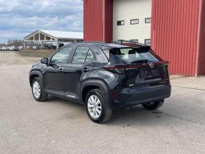Melns Toyota Yaris Cross 2024 Viļņa, ar dzinēja tilpumu 1.49 L un nobraukumu 40 tūkst. km par 19500 €, foto 5 vietnē AUTOMOTO.COM.LV