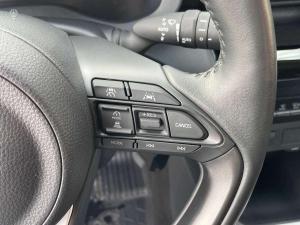 Melns Toyota Yaris Cross 2024 Viļņa, ar dzinēja tilpumu 1.49 L un nobraukumu 40 tūkst. km par 19500 €, foto 15 vietnē AUTOMOTO.COM.LV