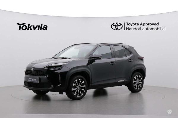 Black Toyota Yaris Cross 2025 in Vilnius, with an engine capacity of 1.49 L and mileage of 23 thousand km for 26990 €, photo 1 on AUTOMOTO.COM.LV