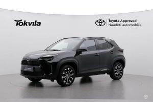 Black Toyota Yaris Cross 2025 in Vilnius, with an engine capacity of 1.49 L and mileage of 23 thousand km for 26990 €, photo  on AUTOMOTO.COM.LV