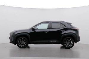 Черный Тойота Yaris Cross 2025 в Вильнюс, объемом двигателя 1.49 л и пробегом 23 тыс. км за 26990 €, фото 4 на AUTOMOTO.COM.LV