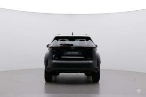 Черный Тойота Yaris Cross 2025 в Вильнюс, объемом двигателя 1.49 л и пробегом 23 тыс. км за 26990 €, фото 5 на AUTOMOTO.COM.LV