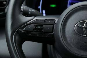 Черный Тойота Yaris Cross 2025 в Вильнюс, объемом двигателя 1.49 л и пробегом 23 тыс. км за 26990 €, фото 27 на AUTOMOTO.COM.LV