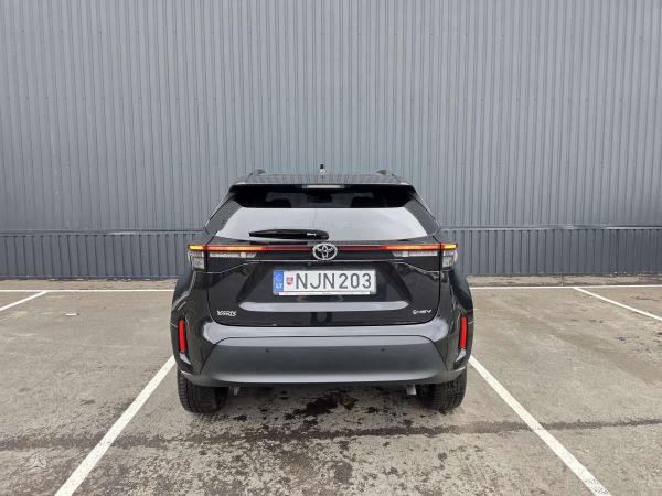 Melns Toyota Yaris Cross 2025 Kauņa, ar dzinēja tilpumu 1.49 L un nobraukumu 23 tūkst. km par 13900 €, foto 9 vietnē AUTOMOTO.COM.LV