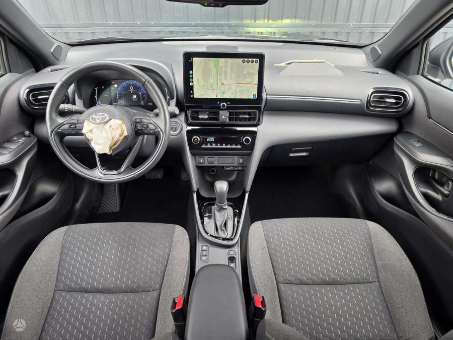 Черный Тойота Yaris Cross 2025 в Каунас, объемом двигателя 1.49 л и пробегом 23 тыс. км за 13900 €, фото 22 на AUTOMOTO.COM.LV