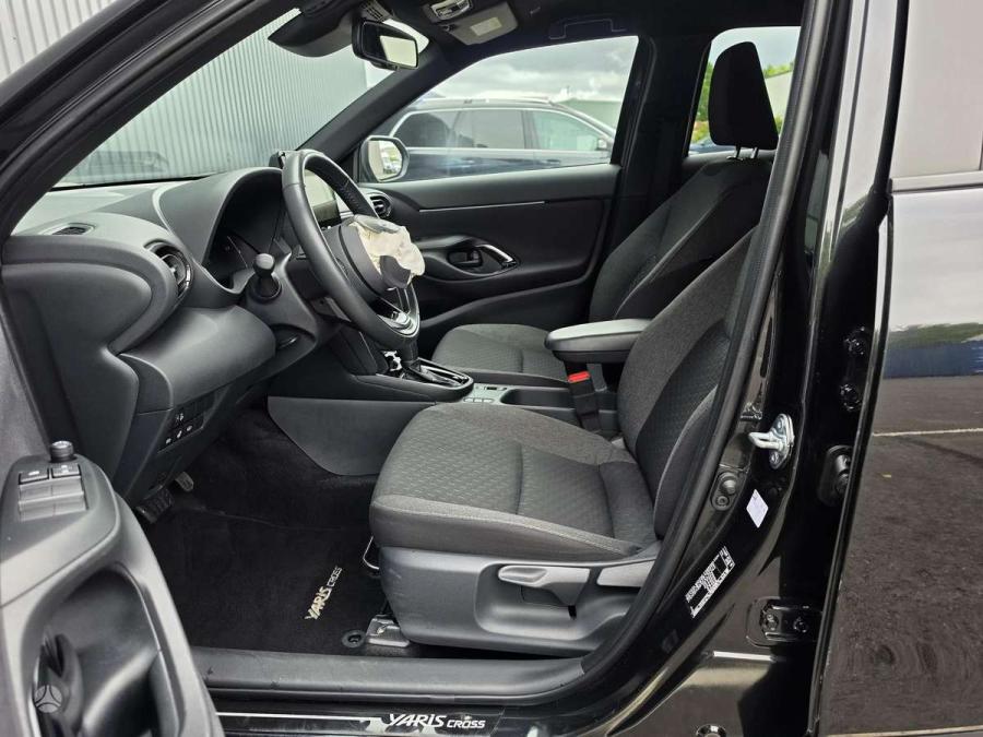 Черный Тойота Yaris Cross 2025 в Каунас, объемом двигателя 1.49 л и пробегом 23 тыс. км за 13900 €, фото 26 на AUTOMOTO.COM.LV