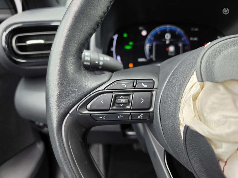 Черный Тойота Yaris Cross 2025 в Каунас, объемом двигателя 1.49 л и пробегом 23 тыс. км за 13900 €, фото 34 на AUTOMOTO.COM.LV