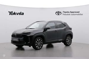 Black Toyota Yaris Cross 2025 in Vilnius, with an engine capacity of 1.49 L and mileage of 23 thousand km for 26990 €, photo  on AUTOMOTO.COM.LV