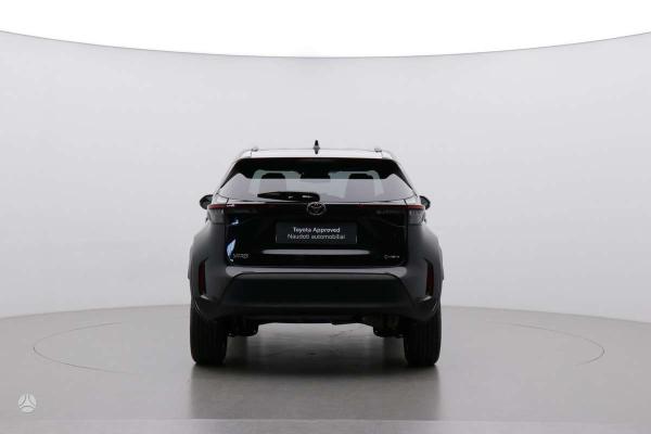 Melns Toyota Yaris Cross 2025 Viļņa, ar dzinēja tilpumu 1.49 L un nobraukumu 23 tūkst. km par 26990 €, foto 5 vietnē AUTOMOTO.COM.LV