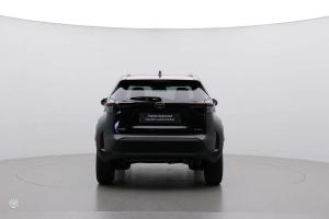 Black Toyota Yaris Cross 2025 in Vilnius, with an engine capacity of 1.49 L and mileage of 23 thousand km for 26990 €, photo 6 on AUTOMOTO.COM.LV