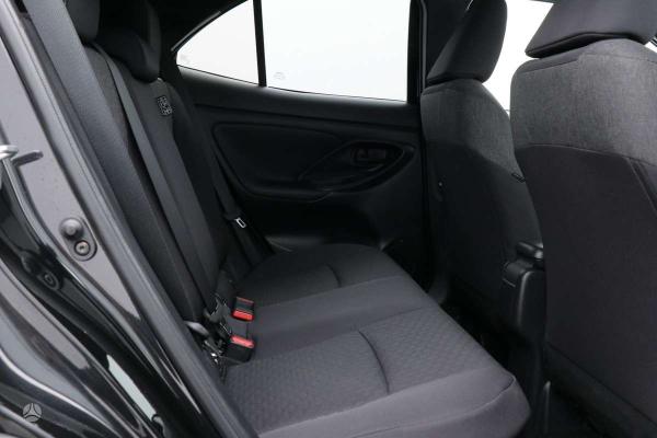 Melns Toyota Yaris Cross 2025 Viļņa, ar dzinēja tilpumu 1.49 L un nobraukumu 23 tūkst. km par 26990 €, foto 10 vietnē AUTOMOTO.COM.LV