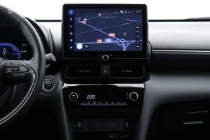 Black Toyota Yaris Cross 2025 in Vilnius, with an engine capacity of 1.49 L and mileage of 23 thousand km for 26990 €, photo 16 on AUTOMOTO.COM.LV