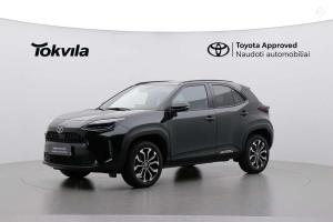 Black Toyota Yaris Cross 2025 in Vilnius, with an engine capacity of 1.49 L and mileage of 32 thousand km for 26990 €, photo  on AUTOMOTO.COM.LV