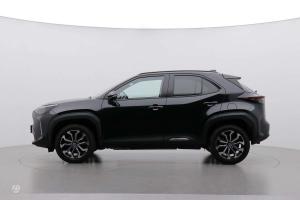 Черный Тойота Yaris Cross 2025 в Вильнюс, объемом двигателя 1.49 л и пробегом 32 тыс. км за 26990 €, фото 5 на AUTOMOTO.COM.LV
