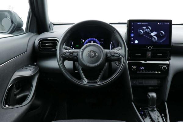 Черный Тойота Yaris Cross 2025 в Вильнюс, объемом двигателя 1.49 л и пробегом 32 тыс. км за 26990 €, фото 8 на AUTOMOTO.COM.LV