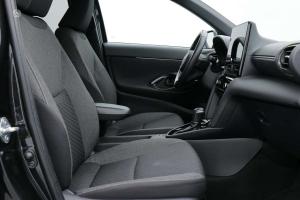 Черный Тойота Yaris Cross 2025 в Вильнюс, объемом двигателя 1.49 л и пробегом 32 тыс. км за 26990 €, фото 10 на AUTOMOTO.COM.LV