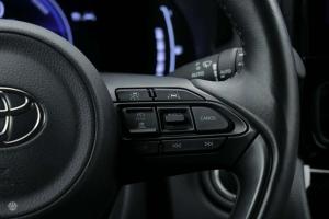 Черный Тойота Yaris Cross 2025 в Вильнюс, объемом двигателя 1.49 л и пробегом 32 тыс. км за 26990 €, фото 29 на AUTOMOTO.COM.LV