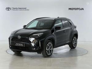 Black Toyota Yaris Cross 2025 in Vilnius, with an engine capacity of 1.49 L and mileage of 67 thousand km for 25900 €, photo  on AUTOMOTO.COM.LV