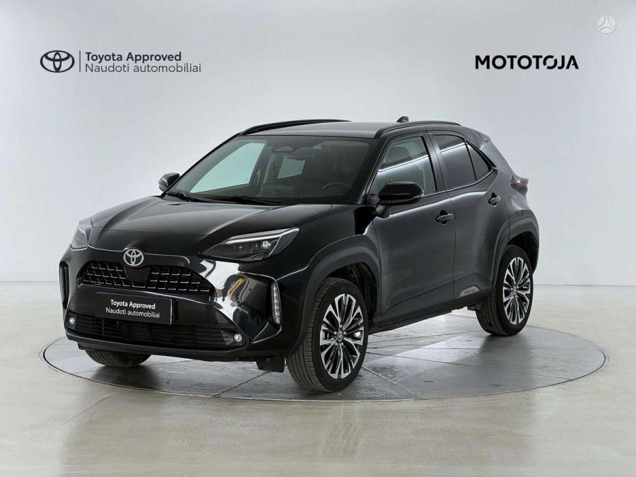 Черный Тойота Yaris Cross 2025 в Вильнюс, объемом двигателя 1.49 л и пробегом 67 тыс. км за 25900 €, фото 1 на AUTOMOTO.COM.LV