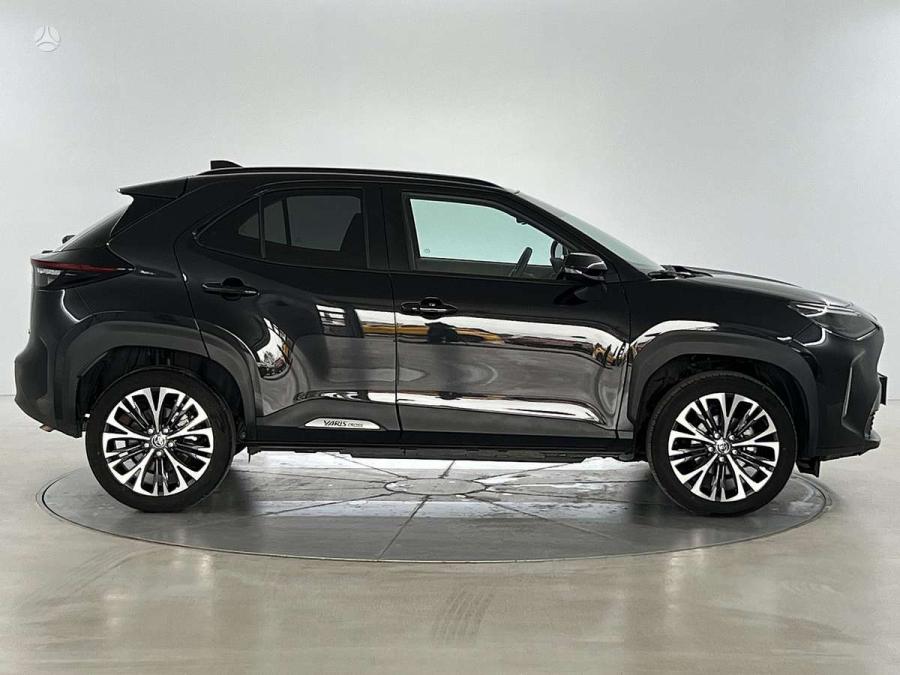 Черный Тойота Yaris Cross 2025 в Вильнюс, объемом двигателя 1.49 л и пробегом 67 тыс. км за 25900 €, фото 17 на AUTOMOTO.COM.LV