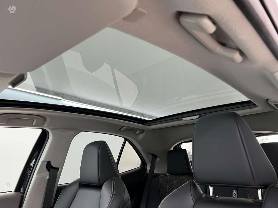 Черный Тойота Yaris Cross 2025 в Вильнюс, объемом двигателя 1.49 л и пробегом 67 тыс. км за 25900 €, фото 22 на AUTOMOTO.COM.LV