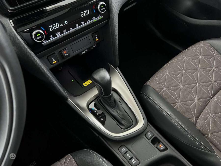 Черный Тойота Yaris Cross 2025 в Вильнюс, объемом двигателя 1.49 л и пробегом 67 тыс. км за 25900 €, фото 25 на AUTOMOTO.COM.LV