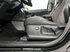 Черный Тойота Yaris Cross 2025 в Вильнюс, объемом двигателя 1.49 л и пробегом 67 тыс. км за 25900 €, фото 27 на AUTOMOTO.COM.LV