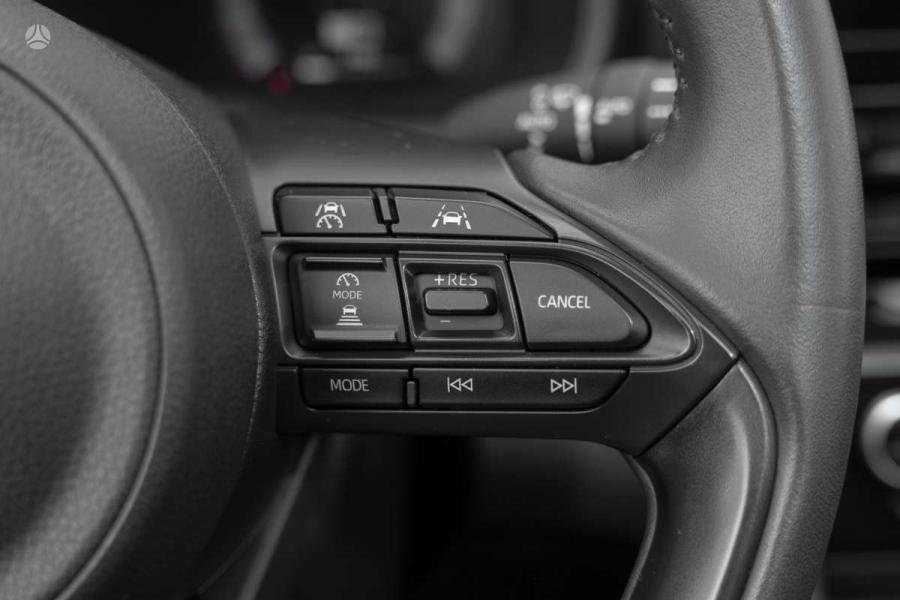 Черный Тойота Yaris Cross 2025 в Вильнюс, объемом двигателя 1.49 л и пробегом 17 тыс. км за 25950 €, фото 18 на AUTOMOTO.COM.LV
