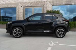 Melns Toyota Yaris Cross 2025 Viļņa, ar dzinēja tilpumu 1.49 L un nobraukumu 17 tūkst. km par 25500 €, foto 7 vietnē AUTOMOTO.COM.LV