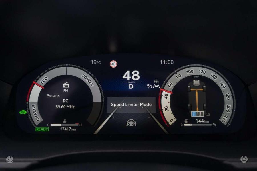 Melns Toyota Yaris Cross 2025 Viļņa, ar dzinēja tilpumu 1.49 L un nobraukumu 17 tūkst. km par 25500 €, foto 19 vietnē AUTOMOTO.COM.LV