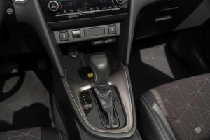 Melns Toyota Yaris Cross 2025 Viļņa, ar dzinēja tilpumu 1.49 L un nobraukumu 17 tūkst. km par 25500 €, foto 22 vietnē AUTOMOTO.COM.LV