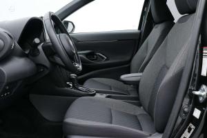 Черный Тойота Yaris Cross 2025 в Вильнюс, объемом двигателя 1.49 л и пробегом 27 тыс. км за 26990 €, фото 13 на AUTOMOTO.COM.LV