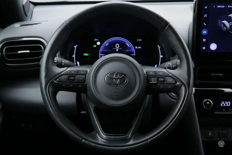 Черный Тойота Yaris Cross 2025 в Вильнюс, объемом двигателя 1.49 л и пробегом 27 тыс. км за 26990 €, фото 14 на AUTOMOTO.COM.LV