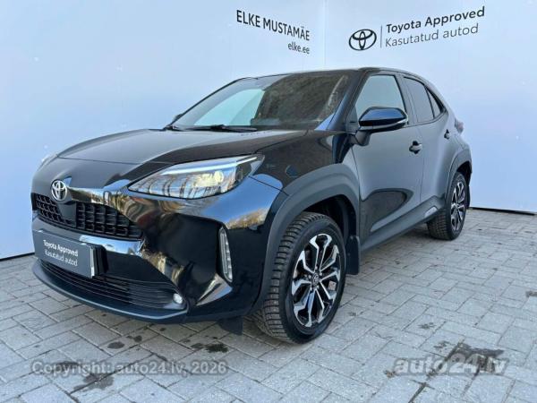 Melns Toyota Yaris Cross 2022 Tallina, ar dzinēja tilpumu 1.49 L un nobraukumu 65 tūkst. km par 19995 €, foto 1 vietnē AUTOMOTO.COM.LV