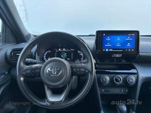 Черный Тойота Yaris Cross 2022 в Таллин, объемом двигателя 1.49 л и пробегом 65 тыс. км за 19995 €, фото 16 на AUTOMOTO.COM.LV