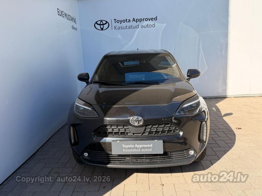 Черный Тойота Yaris Cross 2022 в Таллин, объемом двигателя 1.49 л и пробегом 43 тыс. км за 20495 €, фото 5 на AUTOMOTO.COM.LV